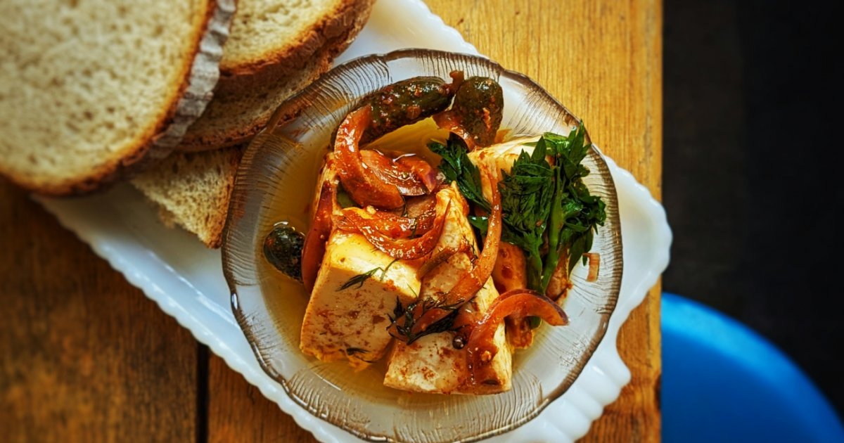 How to make Czech-style pickled cheese | Eat North