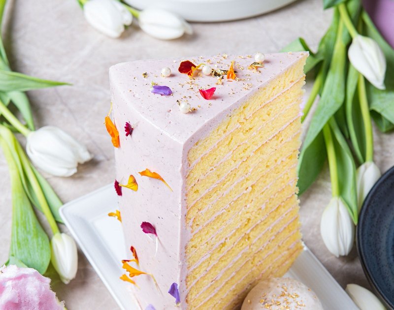 Check it Out: St. Regis Toronto’s 14-layer Queen’s Cake | Eat North