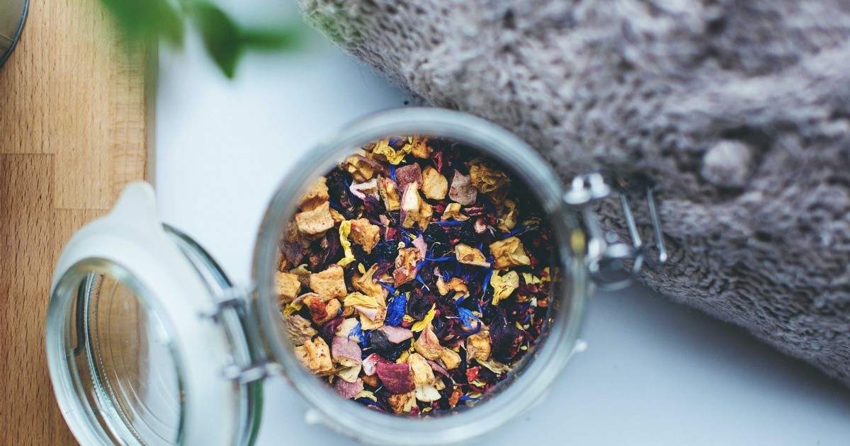 New hot tea and liquor pairings to warm you up this winter | Eat North