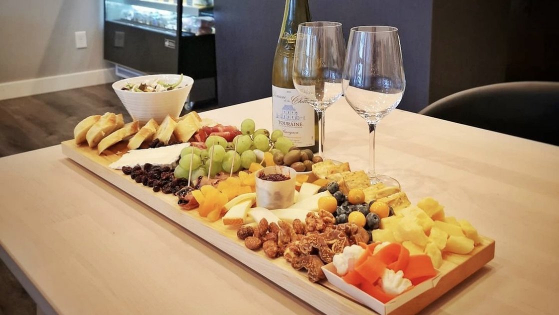 L’Apéro Wine and Cheese Bistro opens in Victoria | Eat North