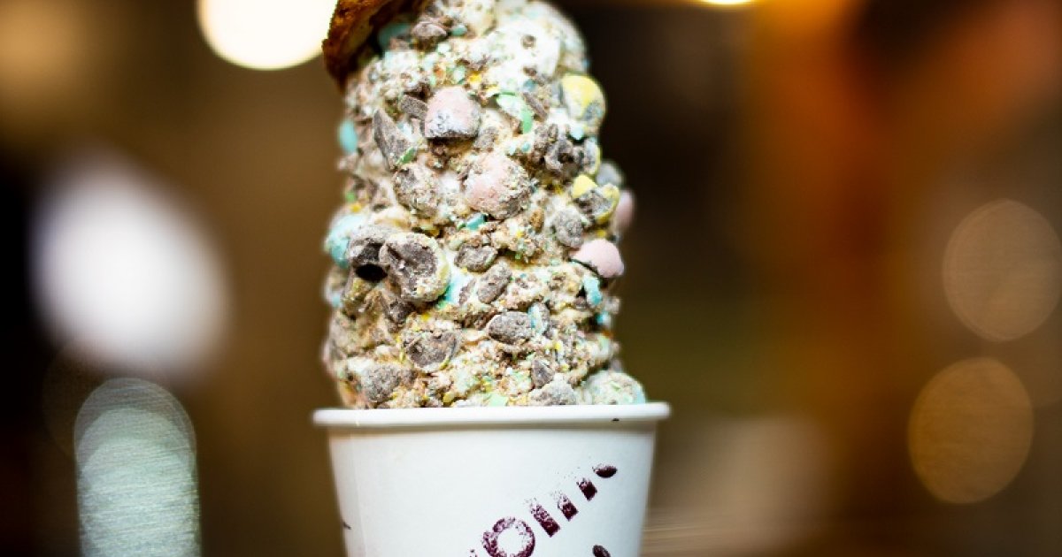 Vancouver’s Popina reboots its popular Mini Egg Puffcreams | Eat North